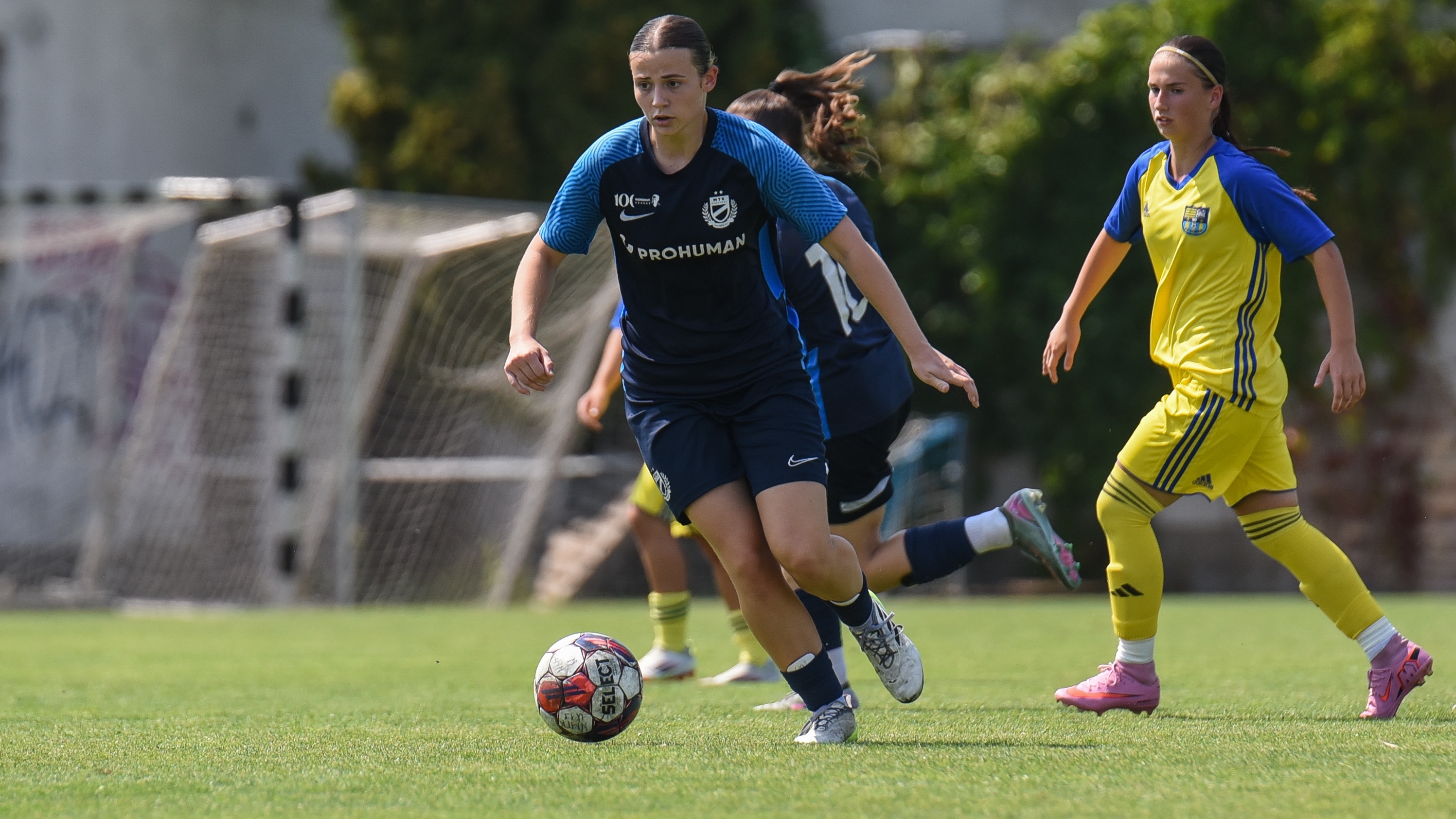 Képgaléria: U15-ös és U19-es csapatunk FC Kosice elleni edzőmérkőzése | Az MTK Budapest Zrt. női ...
